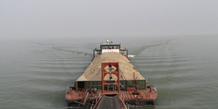 1000T Barge – FOCUS Barge