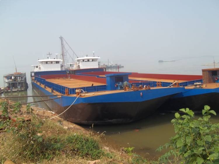 1000T Barge – FOCUS Barge