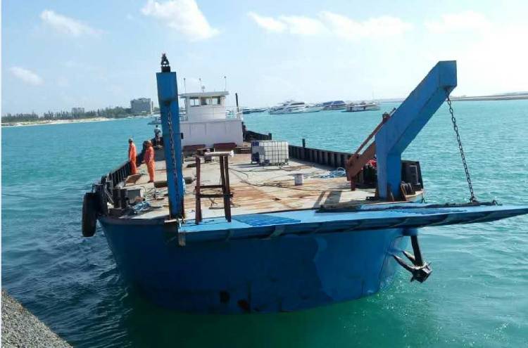 1500T Barge – FOCUS Barge