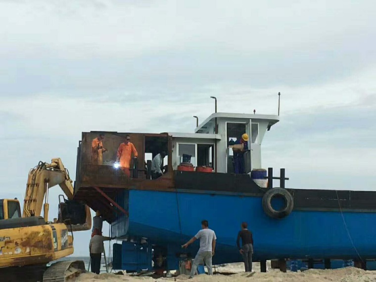 300T Barge – FOCUS Barge